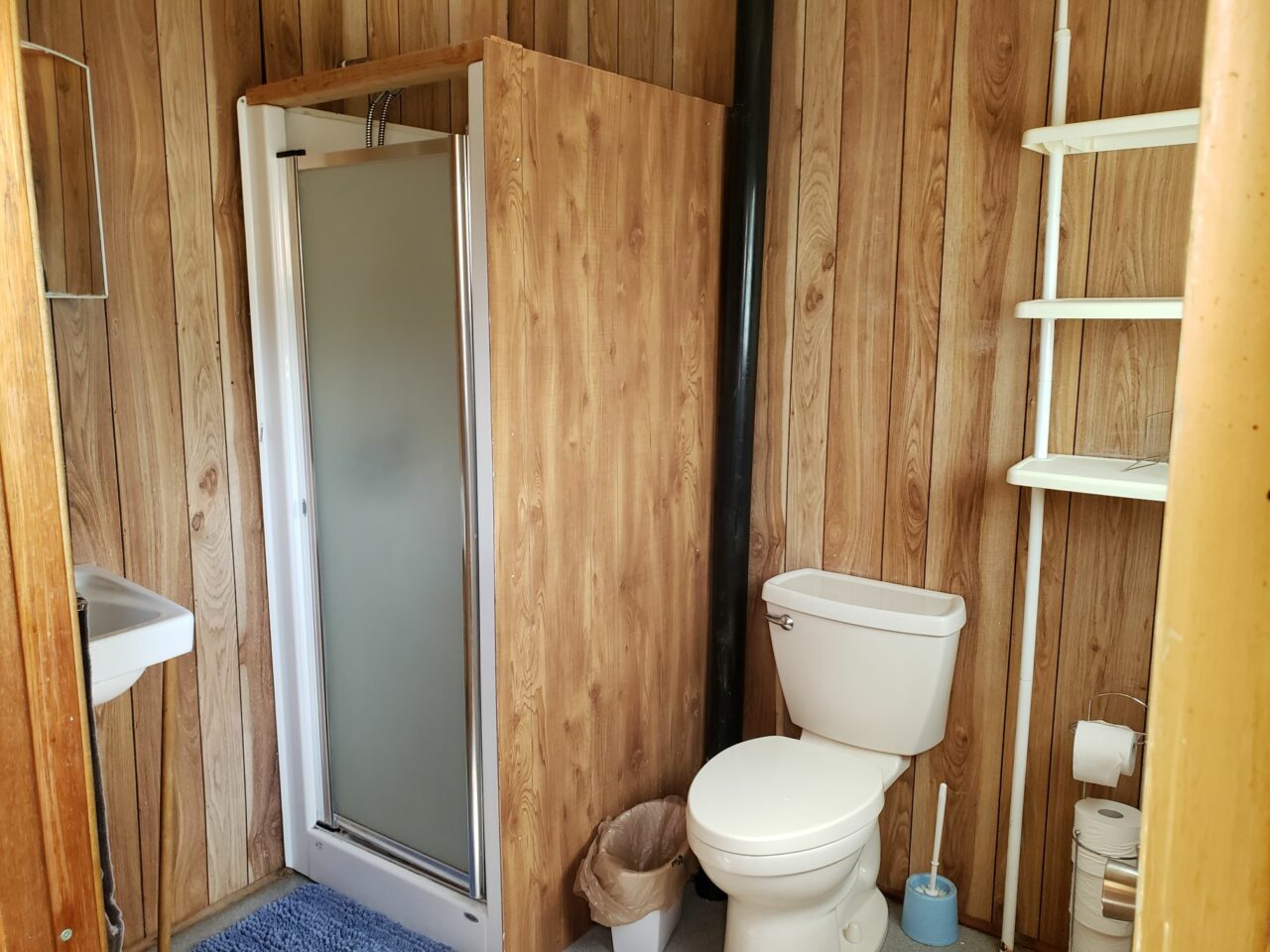 Cabin Rates | Trapper’s Point Camp | Fishing, Bear Hunting, Cabins ...